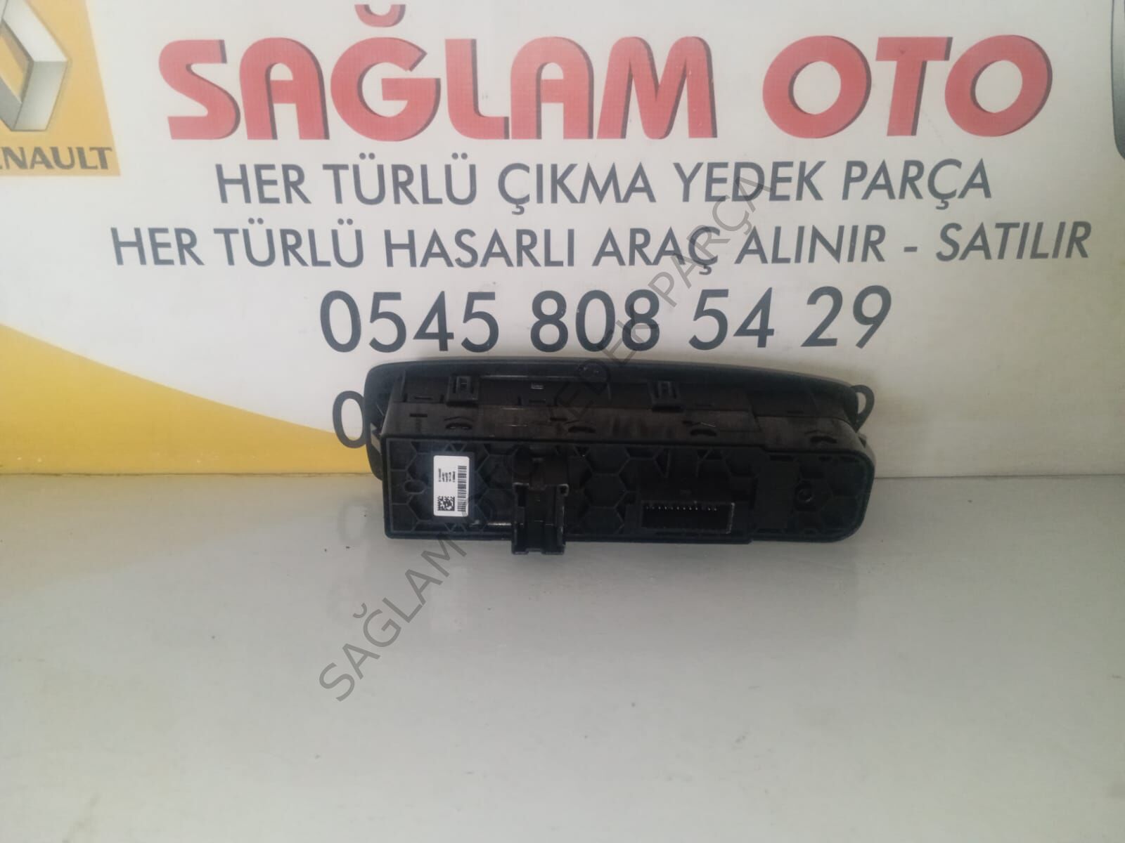 254015253R Megane 4Cam Düğme Paneli Orjinal Çıkma 3.250,00 TL